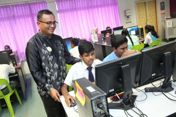 SMK Jinjang benefits from Rentwise CSR Program - Rentwise