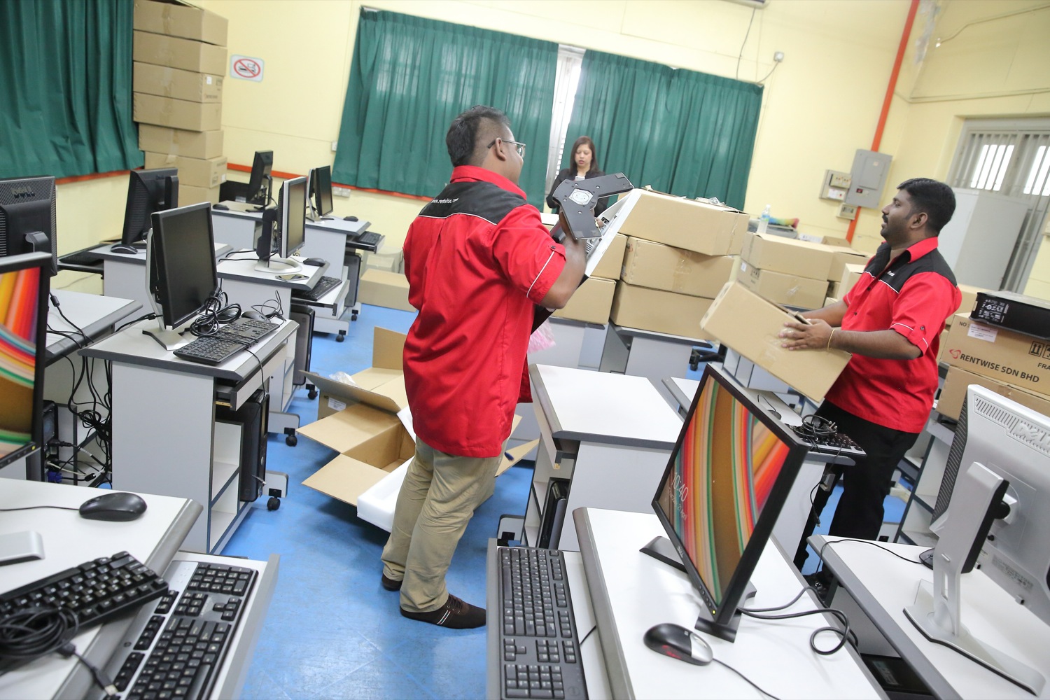 Rentwise Upgrades SMK Convent Pulau Tikus’ Computer Lab - Rentwise